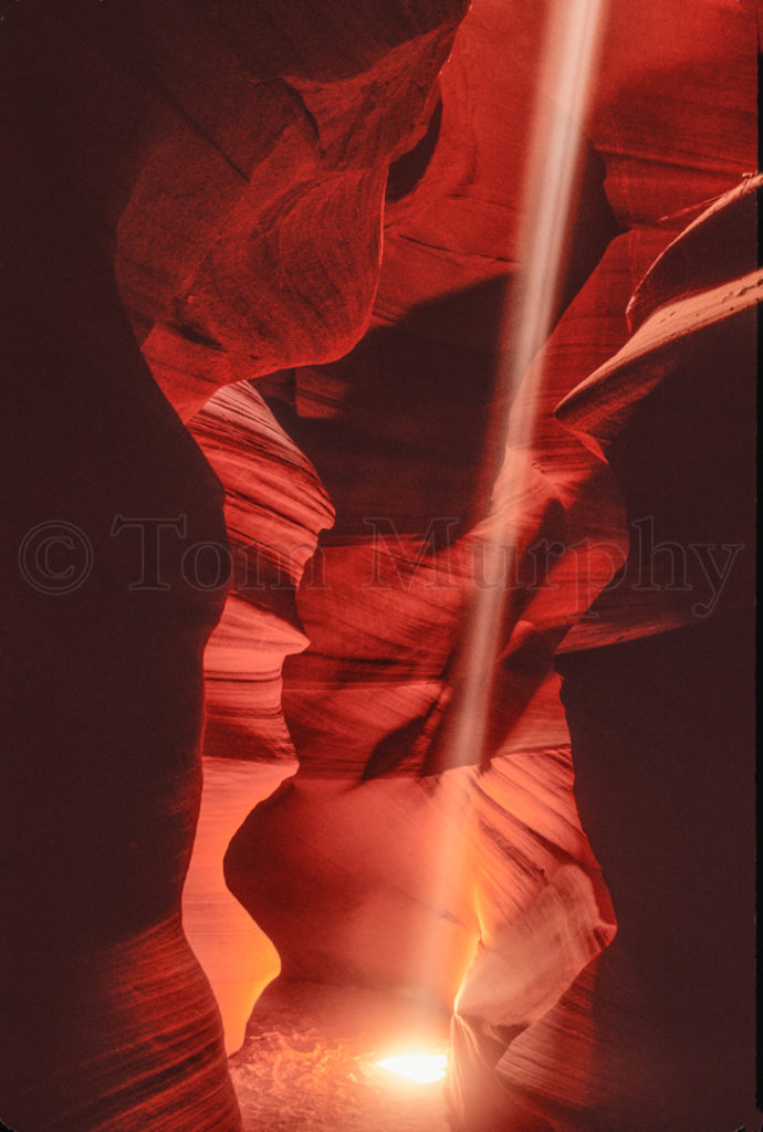 Upper Antelope Canyon Light Beam – Tom Murphy Photography